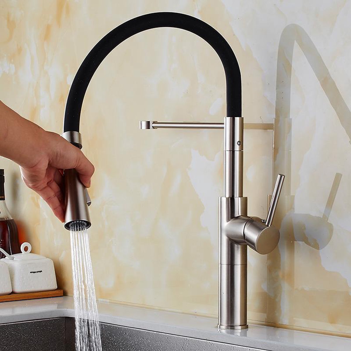 Keukenkraan ZWART OMNITAIR Hera zwart RVS | bol.com