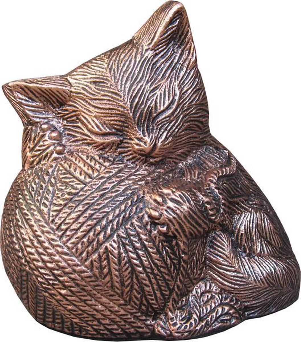 rode kattenurn slapende kat met bolletje wol urn kat | bol