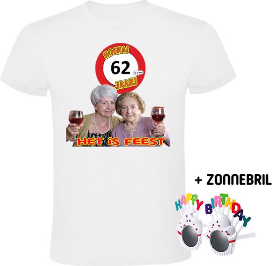 Hoera 62 jaar! Het is feest Heren T-shirt + Happy birthday bril ...