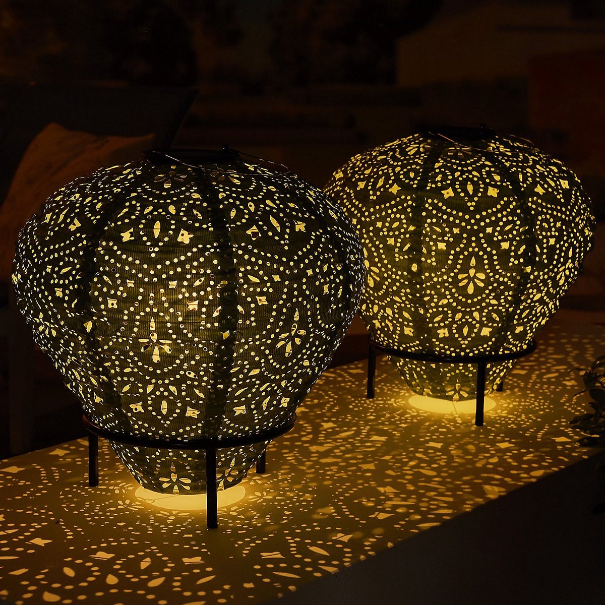 Luxform Oosterse Tyvek Solar Lantaarn met Stand Ballon 30cm | bol.com