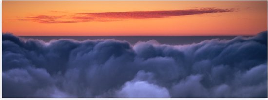 WallClassics - Poster (Mat) - Oranje Lucht boven Wolkendek - 90x30 cm ...