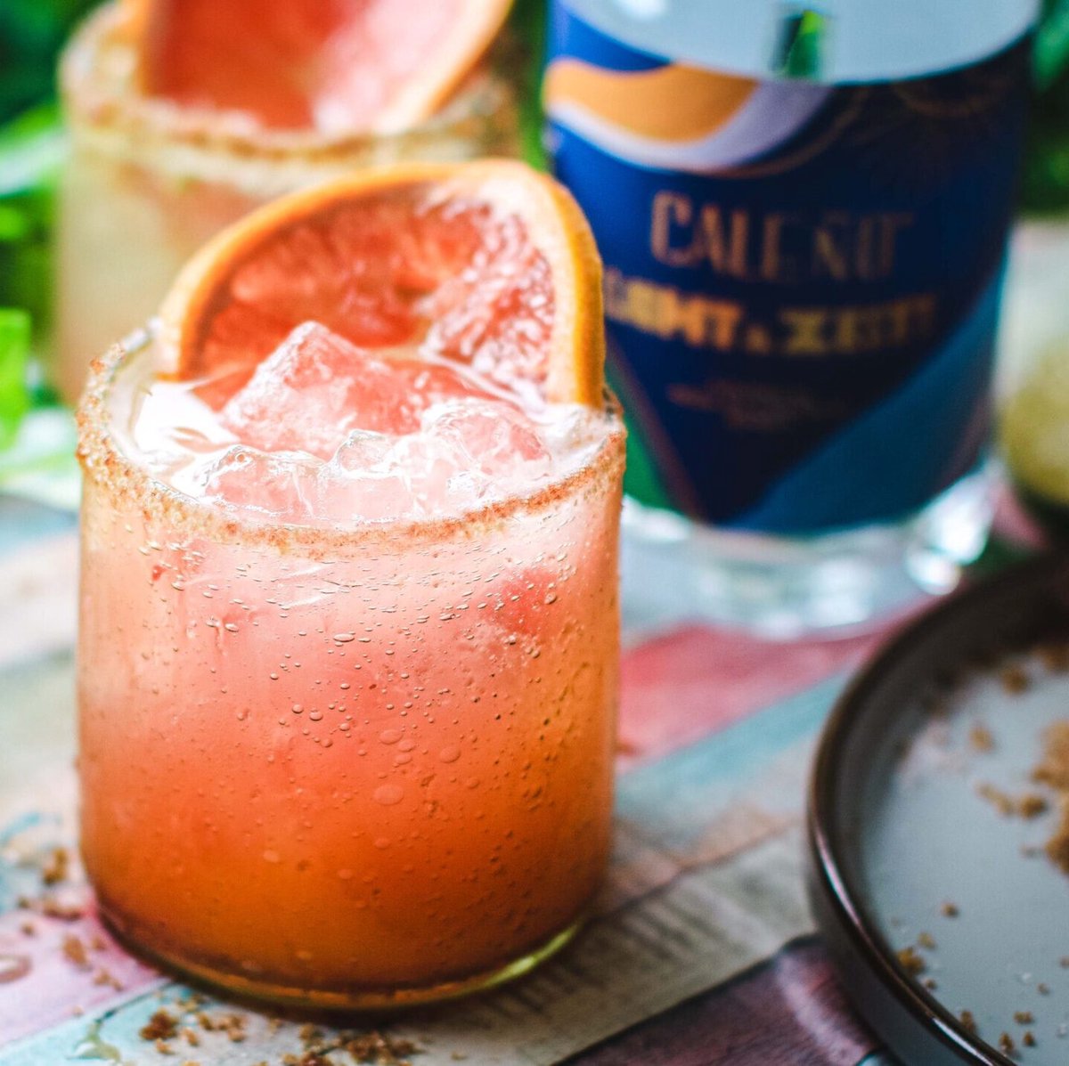 Caleno Light and Zesty, non-alcoholic Tropical Gin, 0,5L | bol.com