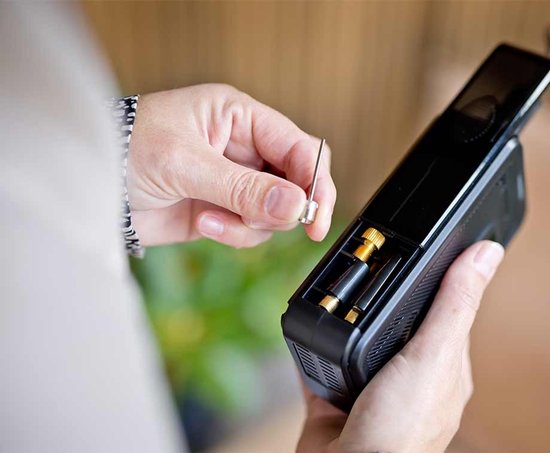 QLT Luchtcompressor met Opbergvak – Draadloze Mini Compressor met LED ...