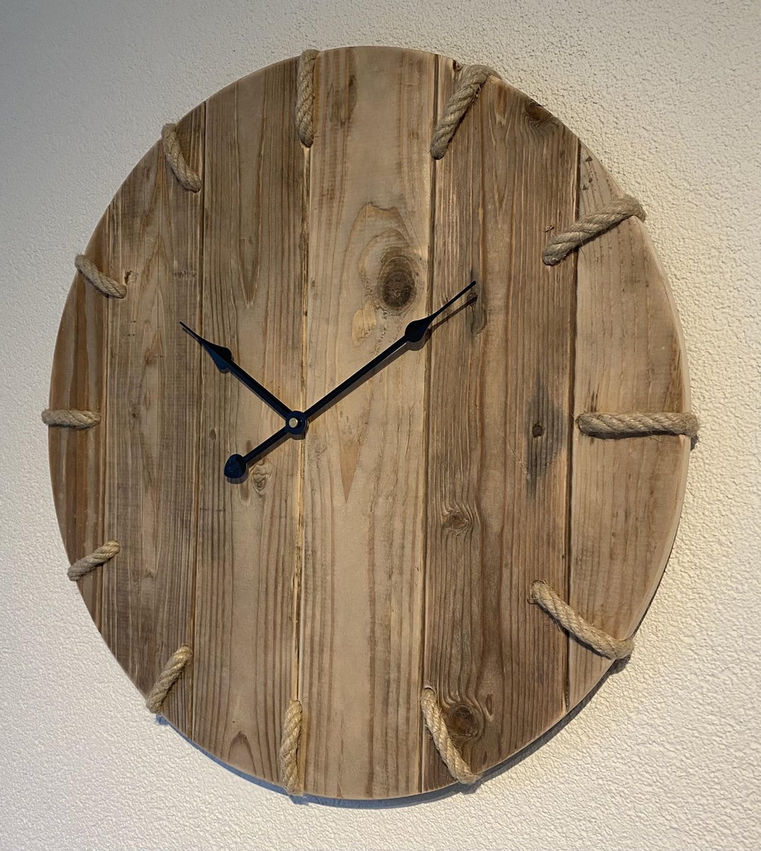 Wandklok - 50 cm - handgemaakt - handmade - streep - hout - stil ...