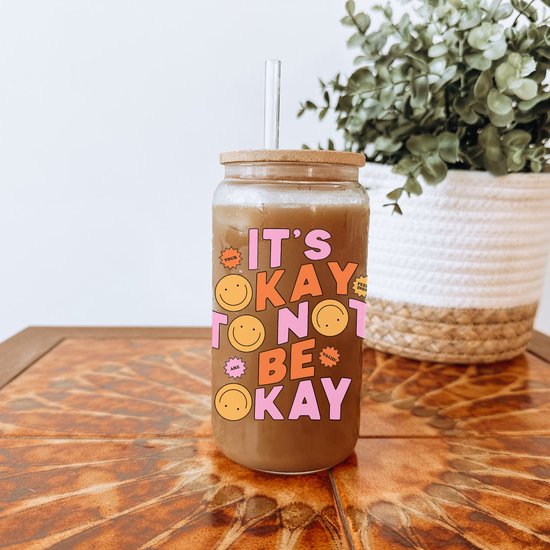 It's Okay to not be Okay Glazen Drinkbeker met Glazen Rietje en Deksel ...