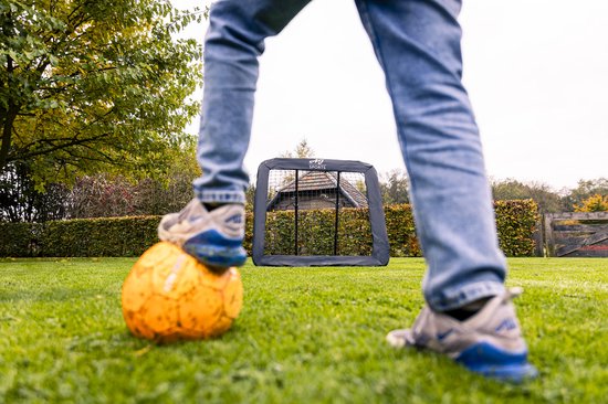 AJ-Sports Voetbal Rebounder - Verstelbaar - Inclusief 4 grondhaken ...