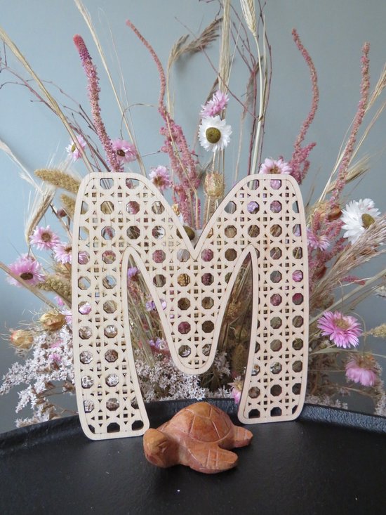 Houten letter M met rotan patroon - 17,5 cm - wanddecoratie ...