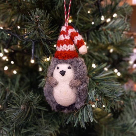 Kersthanger vilt egel met muts rood | bol