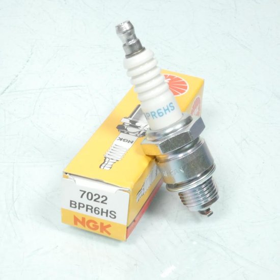 Bougie d'allumage NGK pour Scooter Suzuki 50 Tr Street Magic Après 1998 ...