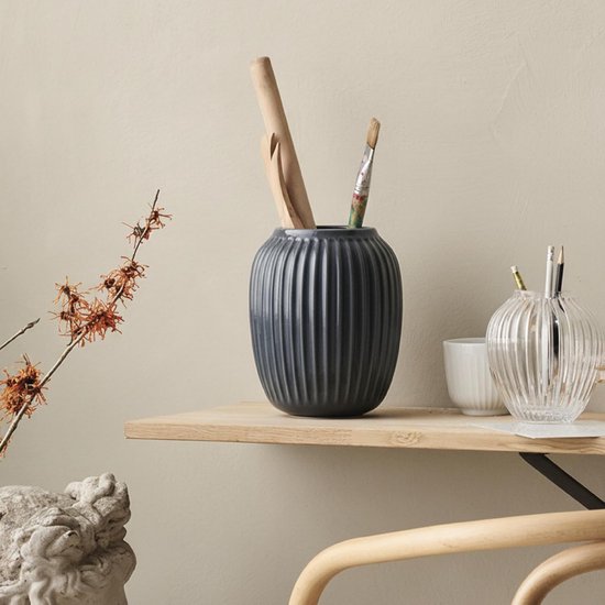 Elegante Keramische Vaas met Verticale Groeven Antracietgrijs 21 cm | bol