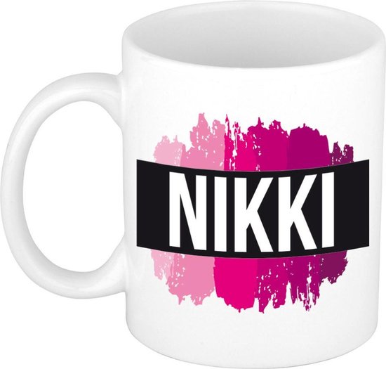 Nikki naam cadeau mok / beker met roze verfstrepen - Cadeau collega ...