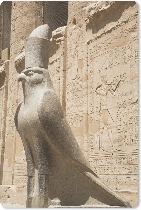 Een standbeeld in tempel van Horus | bol.com
