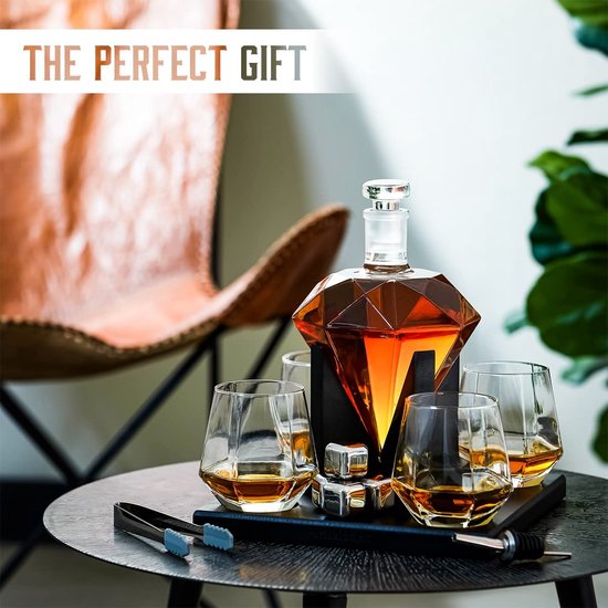 Whiskey karaf - Luxe whiskey set met karaf en glazen - whiskey cadeau ... Whiskey karaf - Luxe whiskey set met karaf en glazen - whiskey cadeau ...