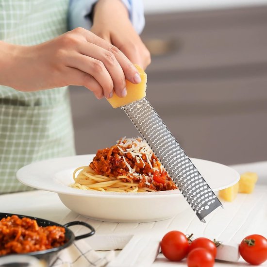 Veelzijdige Rasp voor Keuken: Perfect voor Citrus, Kaas, Gember en Meer ...