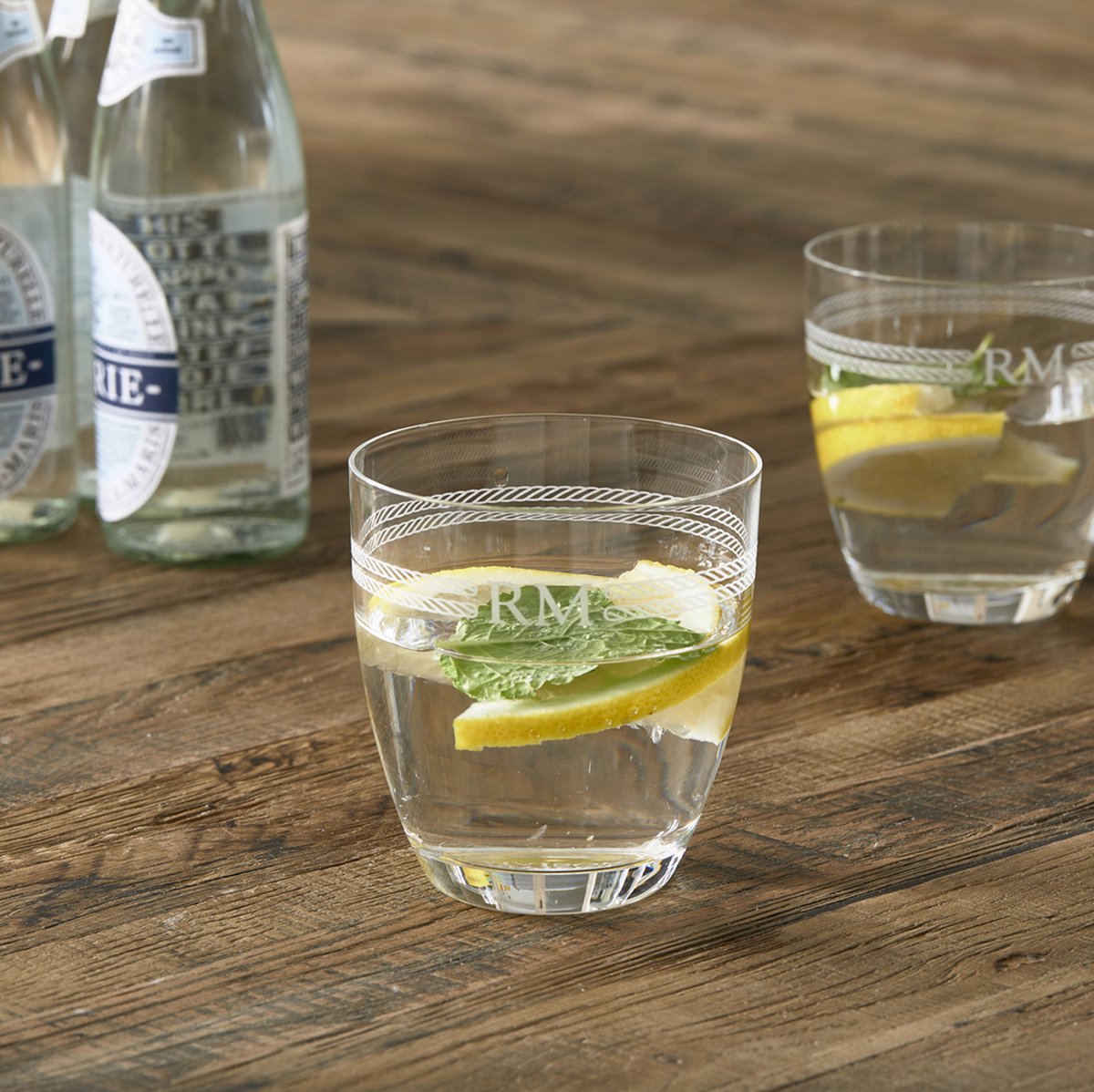 Riviera Maison waterglas gegraveerd RM logo - RM Bellecôte Water Glass ...
