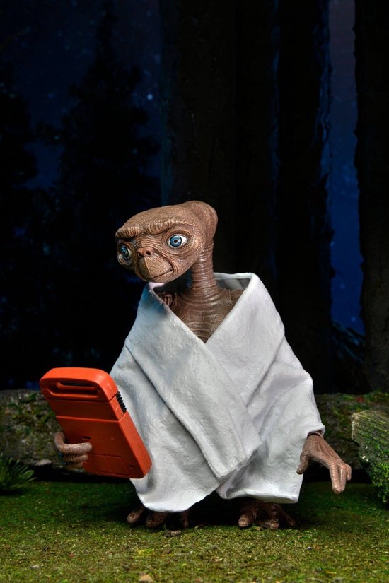 NECA E.T. the Extra-Terrestrial - E.T. Ultimate Action Figure | bol