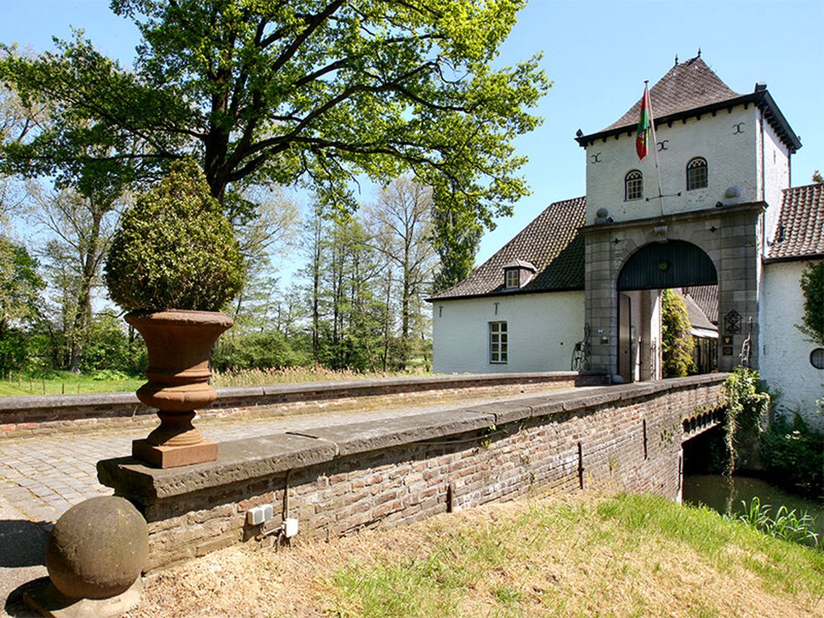 Bongo Bon - 1 KONINKLIJKE OVERNACHTING MET ONTBIJT IN EEN KASTEEL OF ...