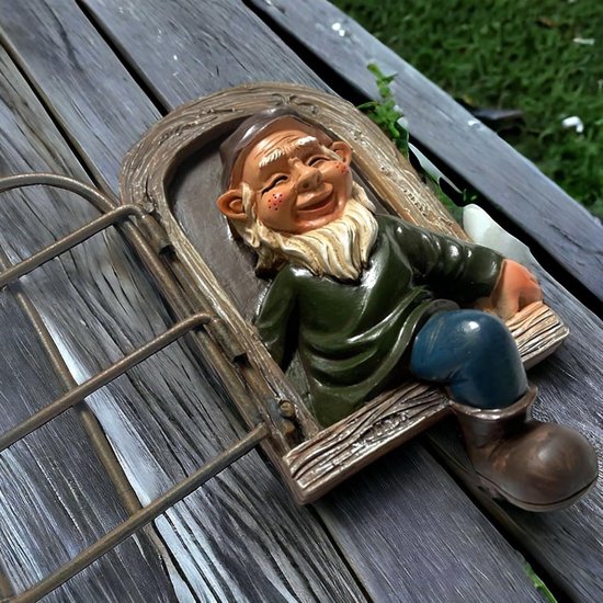 Elf Out The Door Tree Hugger Grappige Tuinkabouter Standbeeld Opknoping ...