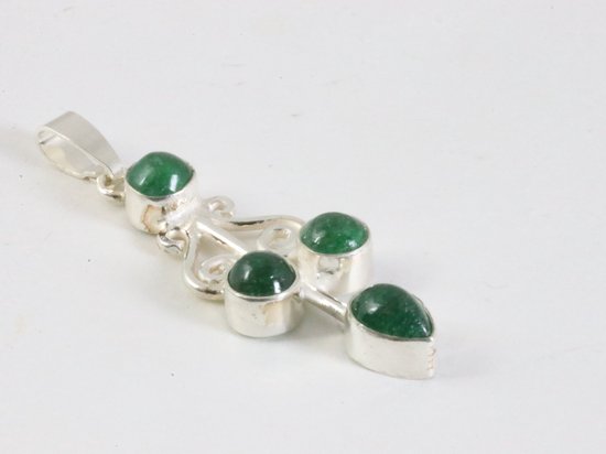 Langwerpige zilveren hanger met jade aan ketting | bol.com