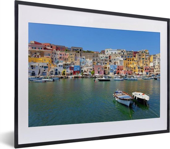 Fotolijst incl. Poster - Twee boten liggen naast elkaar voor de ...