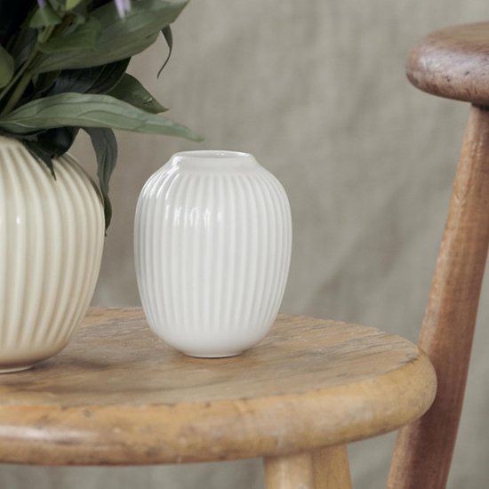 Klassieke Witte Keramiek Vaas met Verticale Groeven - Scandinavisch ...