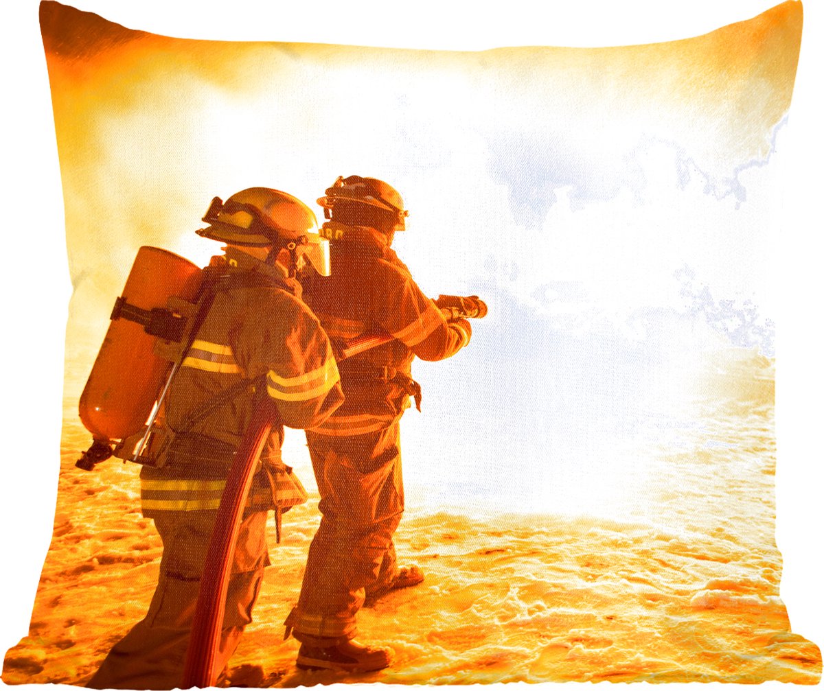 Brandweermannen tijdens oefening | bol.com