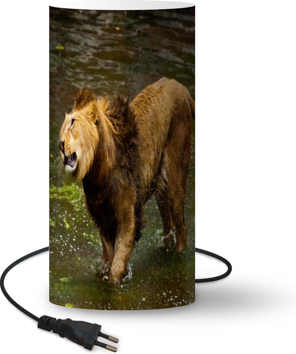 Lampe à laver les Animaux - Lion secouant l'eau - 33 cm de haut - Ø16 ...