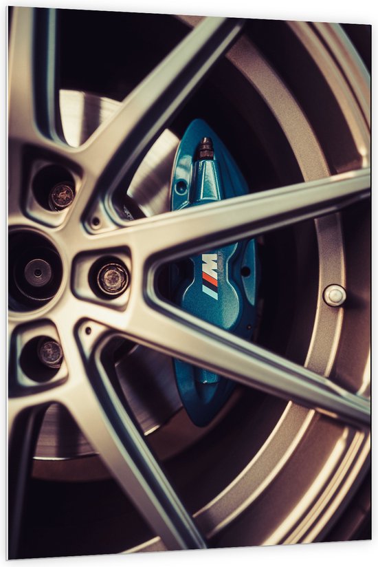 WallClassics - PVC Schuimplaat- Blauwe Remklauwen in Autowiel - 100x150 ...