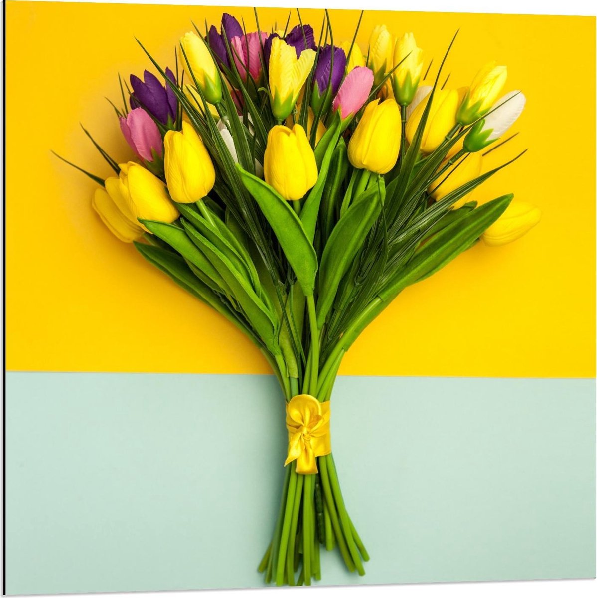 Dibond - Bos Tulpen op Half Blauw/Geel Vak - 80x80cm Foto op Aluminium ...