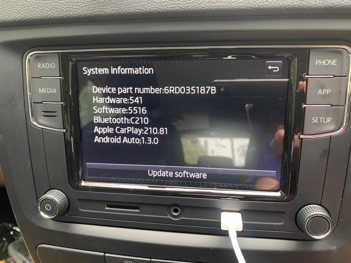 RCD330 NoName CarPlay + Android Auto Skoda Octavia Fabia Rapid Roomster Superb Yeti... | bol.com