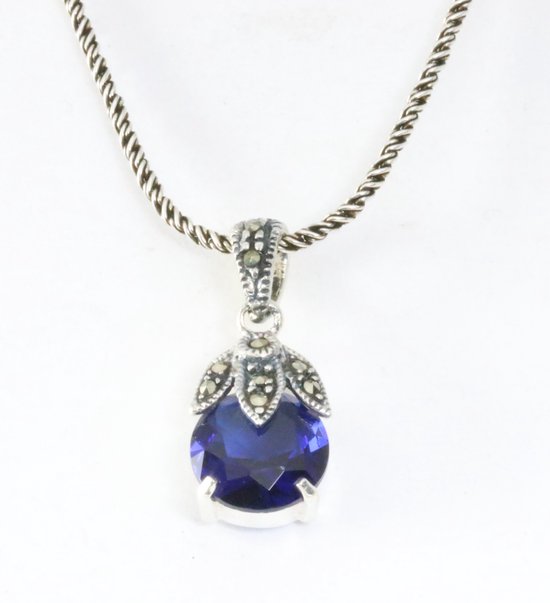 Fijne zilveren hanger met blauwe saffier en marcasiet aan ketting | bol