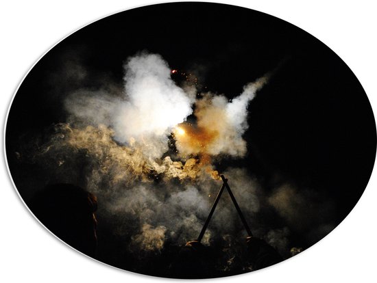 PVC Schuimplaat Ovaal - Man bij Wit met Bruine Rook - 68x51 cm Foto op ...