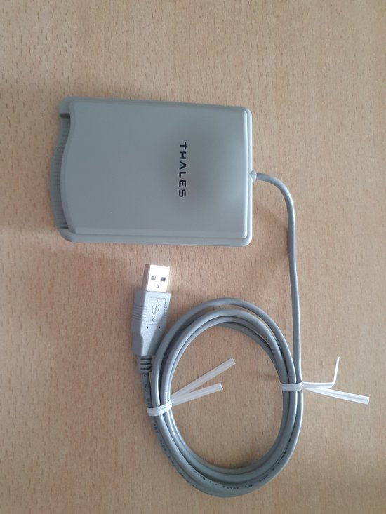 Thales IDBridge CT40 USB-A Slimline smartcard reader | bol