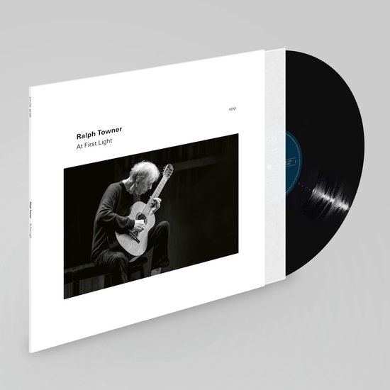 Ralph Towner - At First Light (LP), Ralph Towner | Muziek | bol