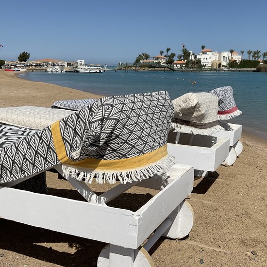 hiPPs 'Loungie Black Eye'. Luxe dikkere Hamamdoek voor ligbed | met ...