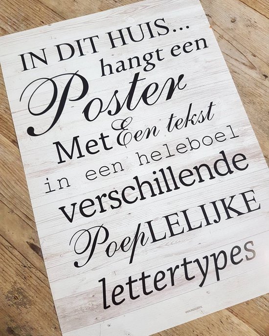 In dit huis hangt een poster - parodie - grappig | bol