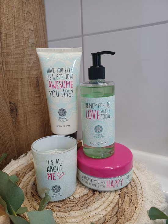 Cadeauset-geurkaars-handzeep-zeezout scrub-bodylotion-Happy... | bol.com