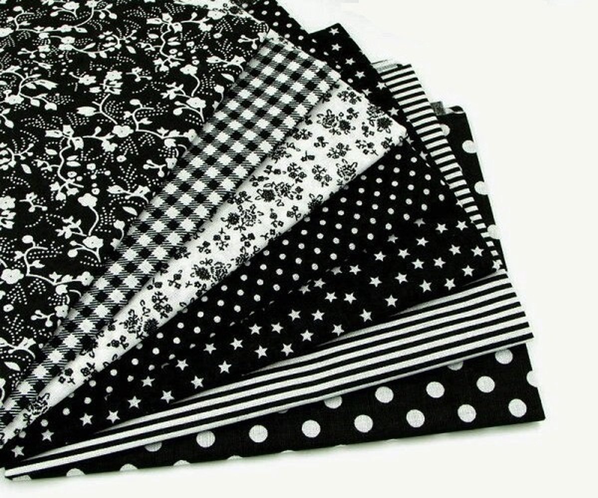 Pakket van 7 lapjes stof - verschillende designs - zwart-wit - 24 x 25 ...