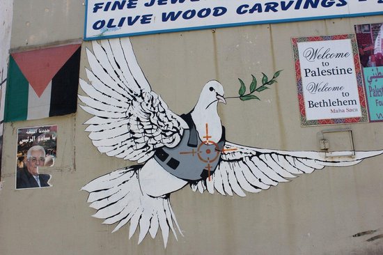 BANKSY Armoured Peace Dove Canvas Print | bol.com