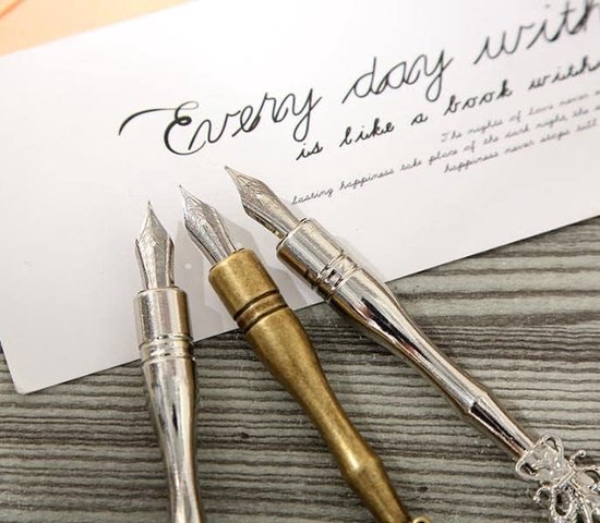 Set de stylos de calligraphie, Set de stylos d'écriture avec encre et ...