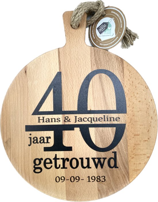 Creaties van Hier - serveerplank - 40 jaar getrouwd (zonder mr en mrs) - 35 cm -... | bol
