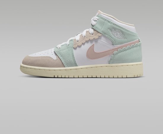 Nike Air Jordan 1 mid Pastel Pink/Green Maat 39 | bol