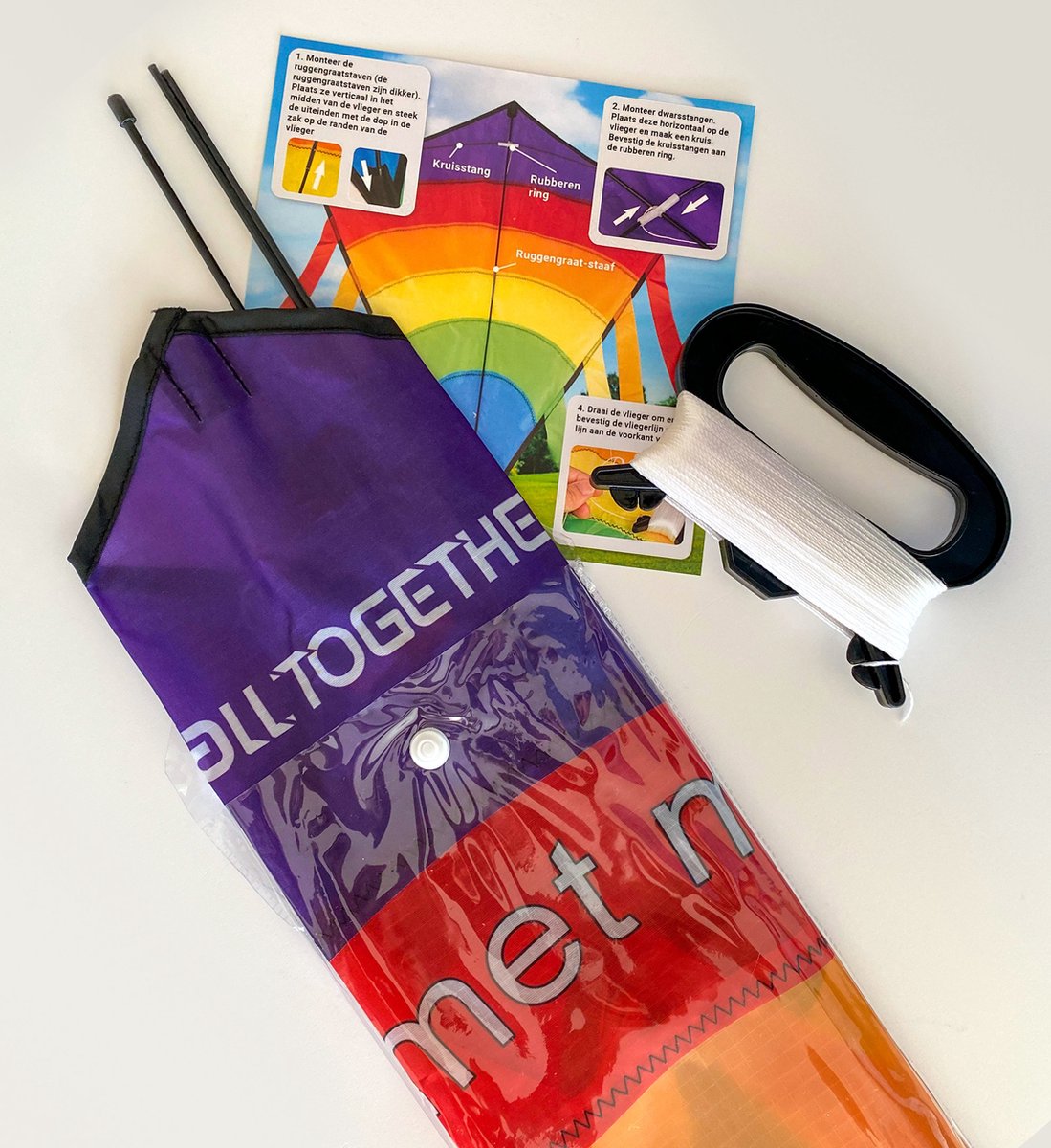 2x Regenboog vliegers met draagtas - Delta vlieger en Diamond vlieger ...