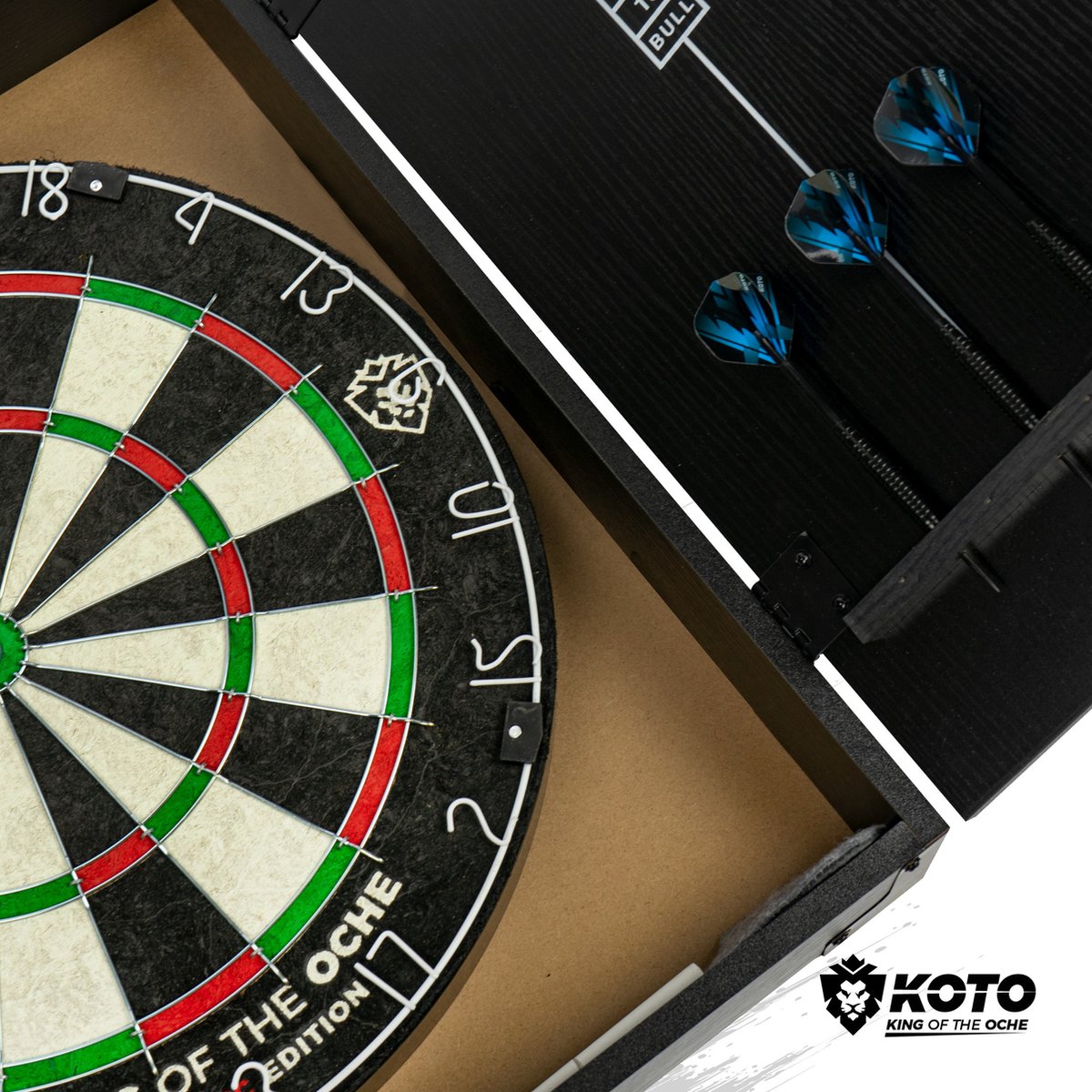 KOTO Darts Centre - Dartbord Kast met Dartpijlen | bol.com