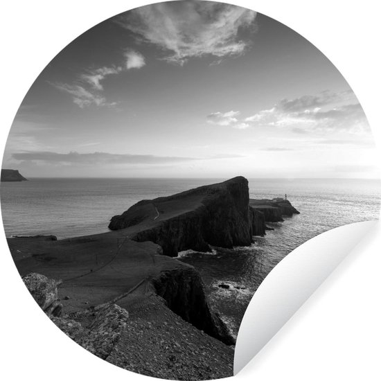WallCircle - Muurstickers - Behangcirkel - Uitzicht vanaf Skye in zwart-wit - 100x100... | bol.com