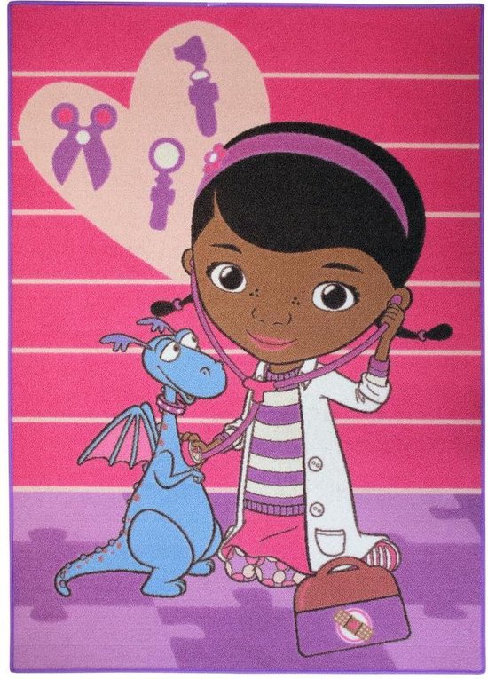 Doc Mc Stuffins Doc and Fluffy 95x133cm | bol.com