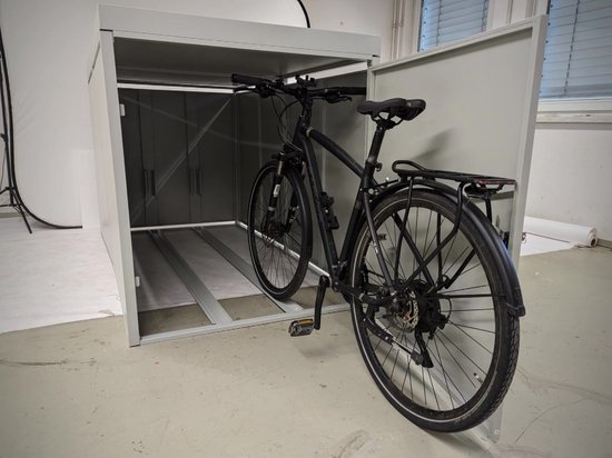 Fietsenstalling - Fietsberging - Fietsenhok met plantenbak ...