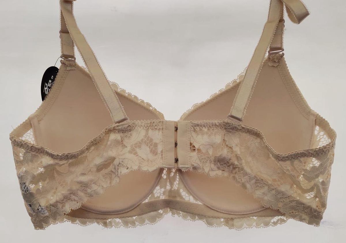 Bh 95F met kant beige | bol.com