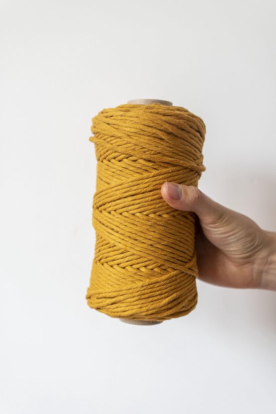 Macramé koord - Oker - 5mm dik - 95 meter - 600 gram - Touw | bol.com
