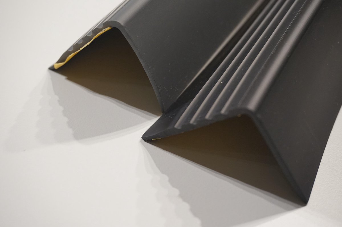 PVC -ANTISLIP TRAPNEUSPROFIEL -ZELFKLEVEND ZWART P2RGP 50X42 mm X 150 ...